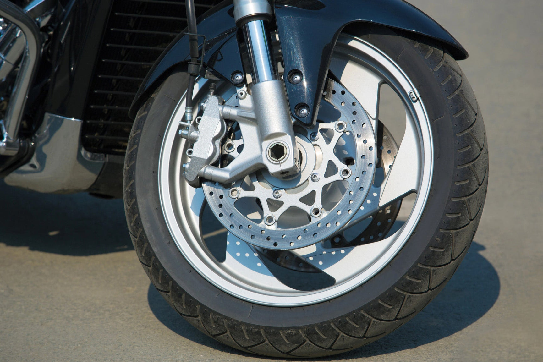 How To Remove And Replace A Front Motorcycle Wheel – MOTOTEKS